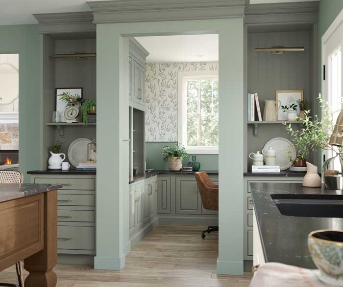 Inviting Three-Tone Traditional Kitchen - Decora